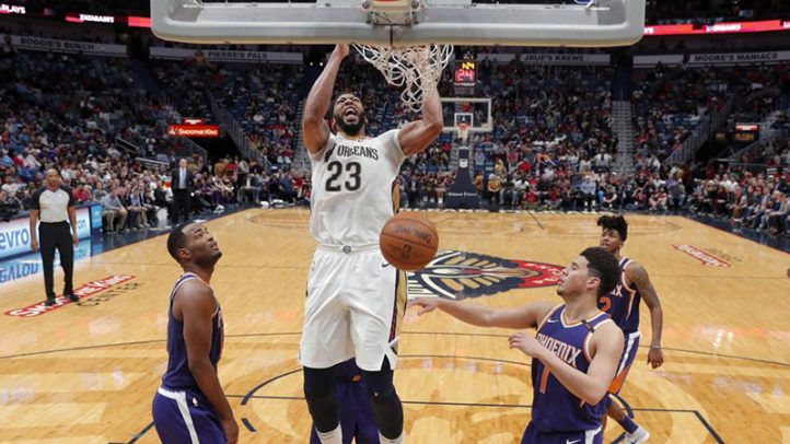 Anthony Davis tuvo un mano a mano con Devin Booker | Viva Basquet